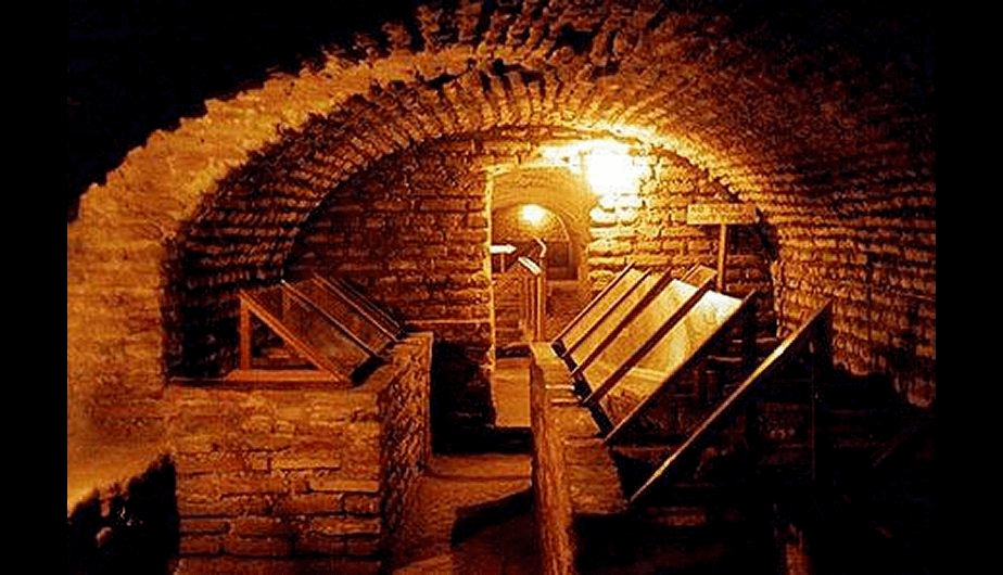 Tours of the Catacombs from Lima airport ★ WAYNAPICCHU.ORG